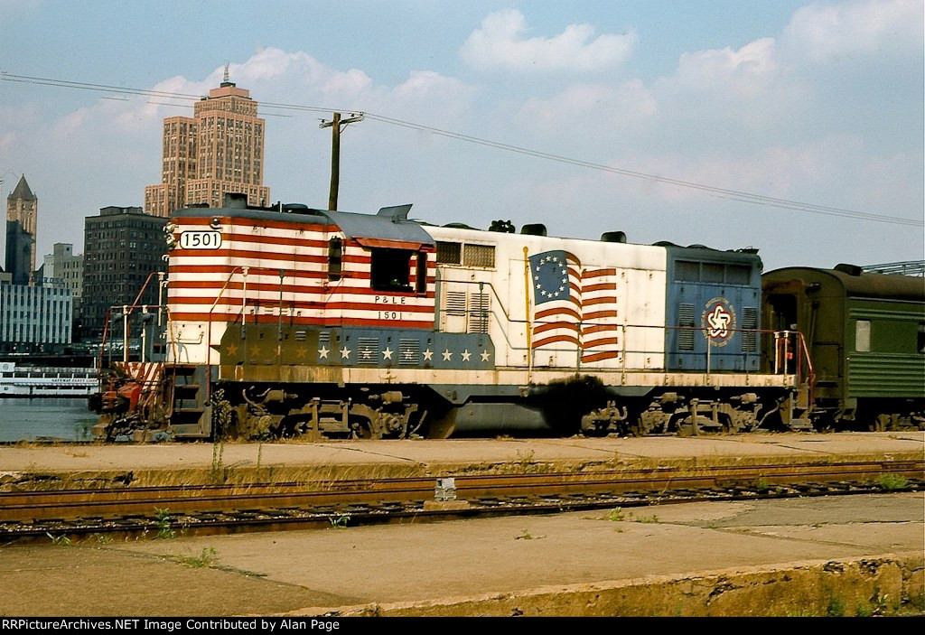 P&LE Bicentennial GP7 1501